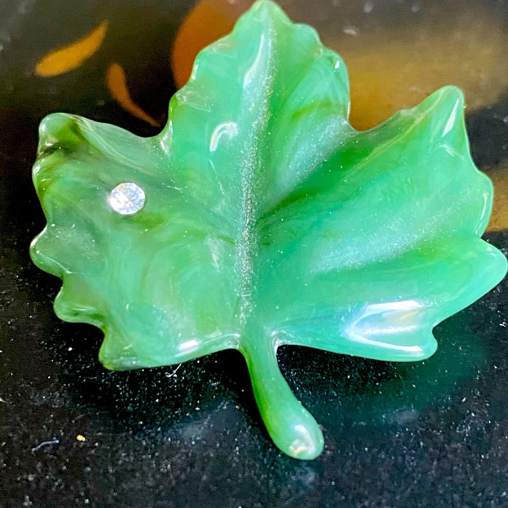 Vintage Avon 1980’s Dew Touch Green Maple Leaf Rhines… - Gem